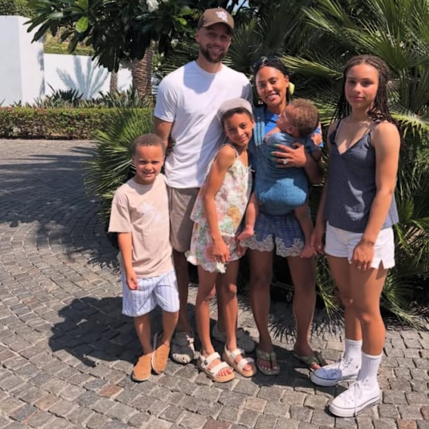 37-year-old Stephen Curry is surprisingly fast doing unorthodox ...