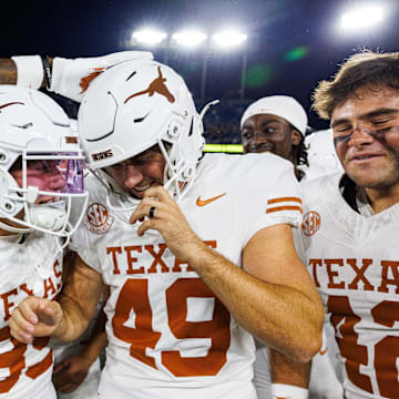 Inside The Early Success of The Texas Longhorns Linebacker Corps