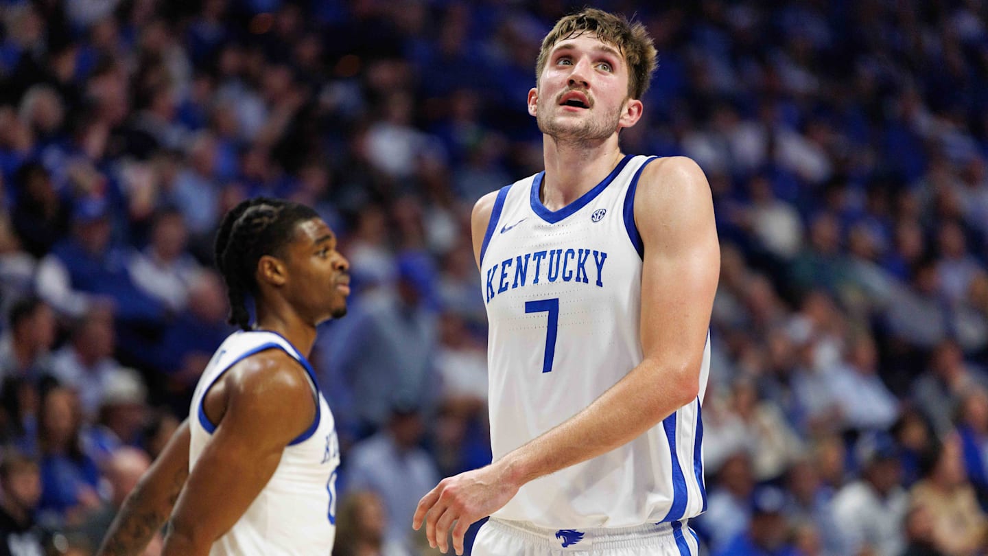 Kerr Kriisa discussed how well Andrew Carr played after Kentucky's win ...