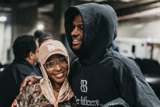 LeBron James fiercely defends wife Savannah after rapper Kevin Gates ...