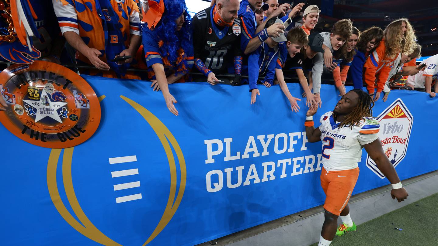 There were signs: Boise State had a terrible pregame omen of CFP ...