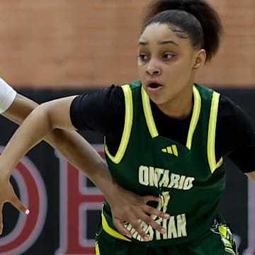 High school basketball: San Diego commit Brandon Benjamin scores big in ...