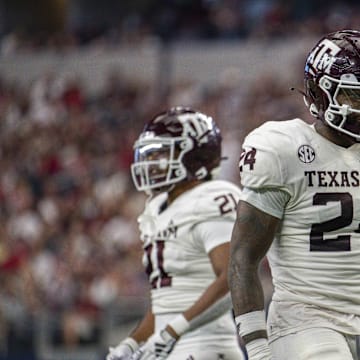 Aggies Recruiting: Texas A&M Extends Scholarship Offers to 2 WRs