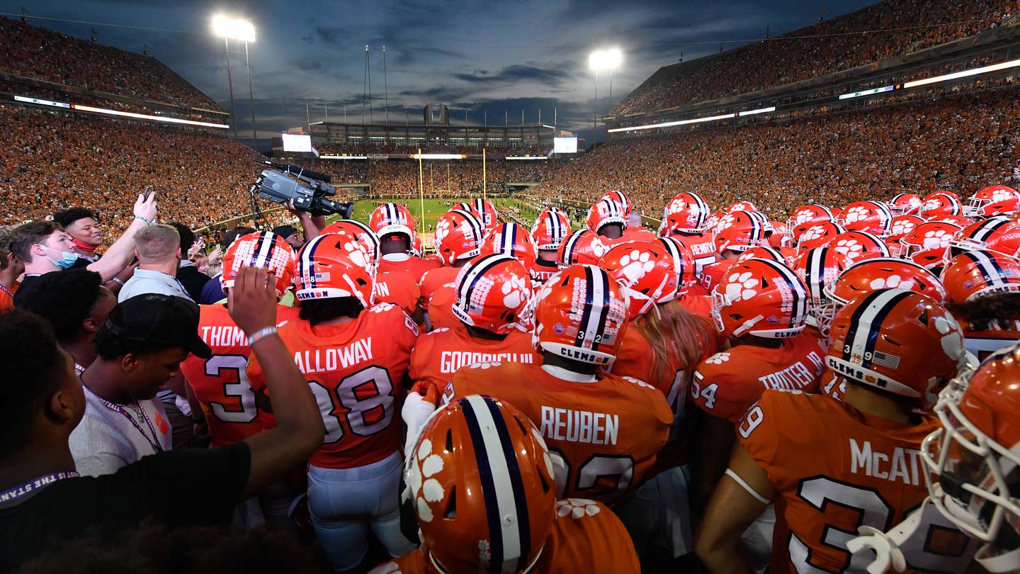 Clemson Tigers Kickoff Time Revealed for Game vs. Stanford