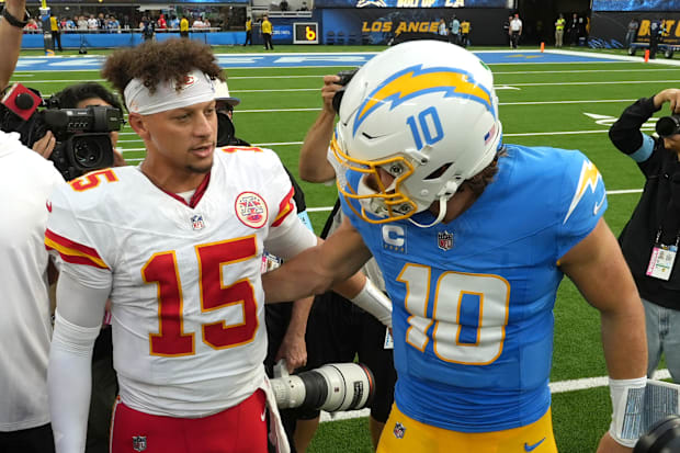 What time is the Los Angeles Chargers Week 1 game against the Kansas City Chiefs?