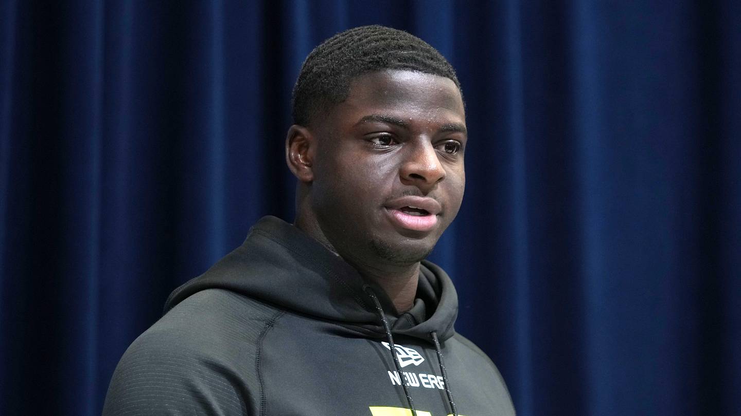EXCLUSIVE: UCLA's Oluwafemi Oladejo Checks in From Tennessee