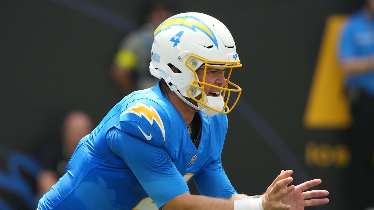 Could Chargers strike up rare trade with Raiders before final cuts?