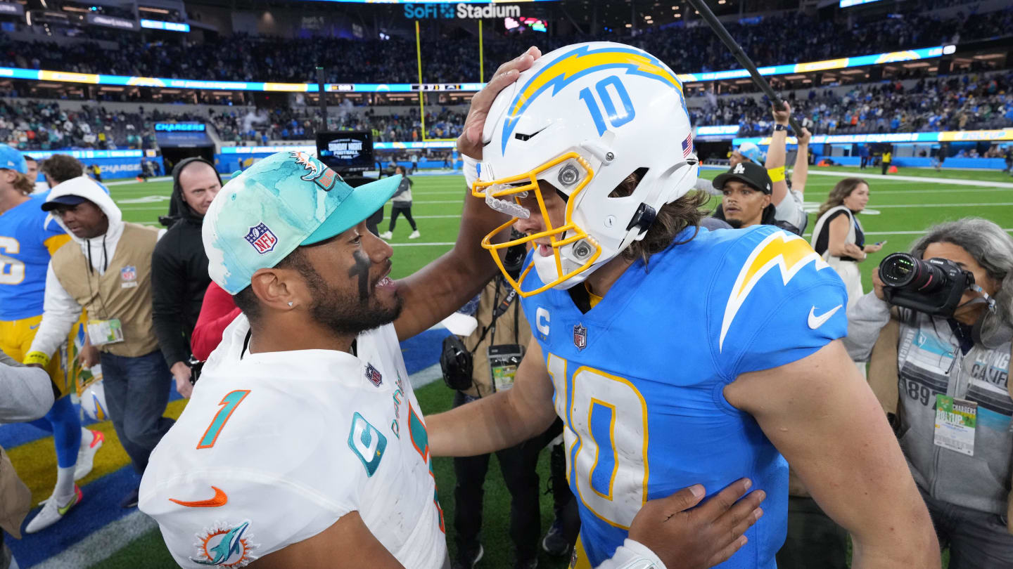 Do Miami Dolphins Wish They Drafted Oregon Ducks Justin Herbert Over Tua Tagovailoa?