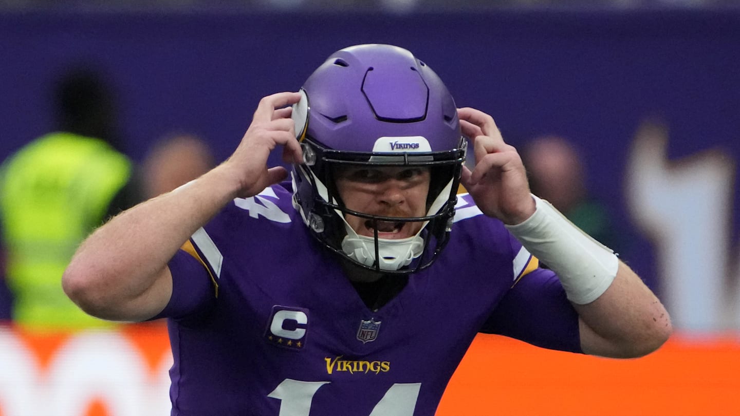 AP Reminds Fans Sam Darnold Ineligible for Comeback Player of the Year ...