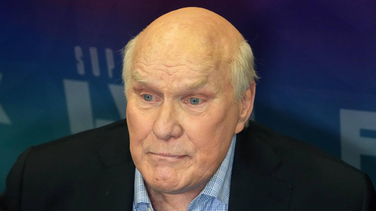 Terry Bradshaw Chimes In on Steelers QB Debate Between Justin Fields ...