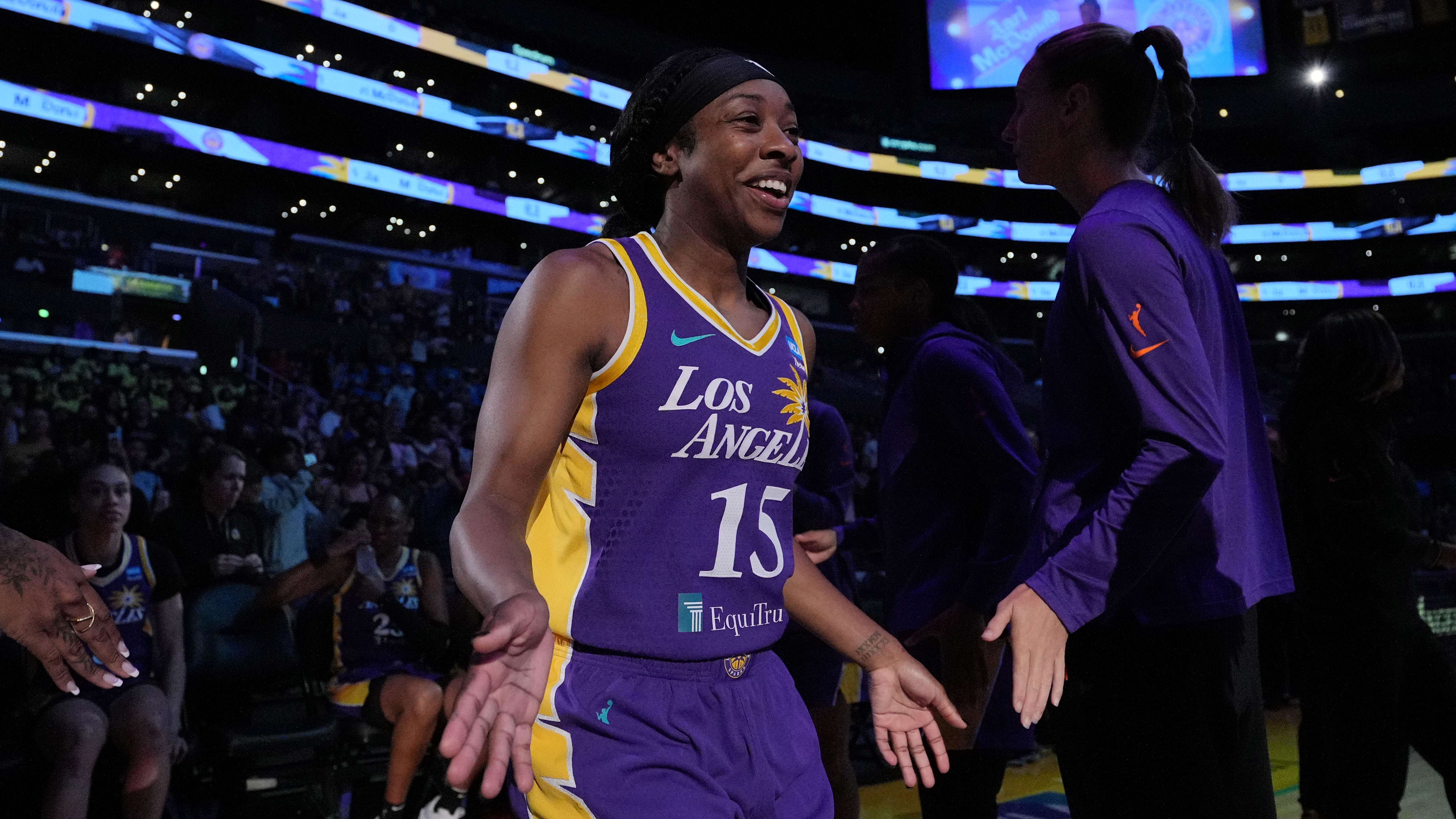 Los Angeles Sparks make 2 roster moves as WNBA free agency draws near