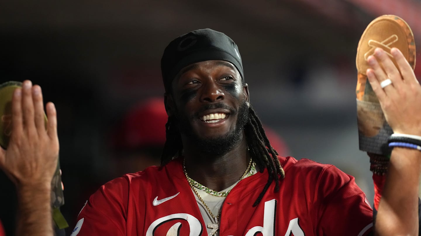 Elly De La Cruz Amazed Broadcasters By Scoring From First on Ball Hit ...