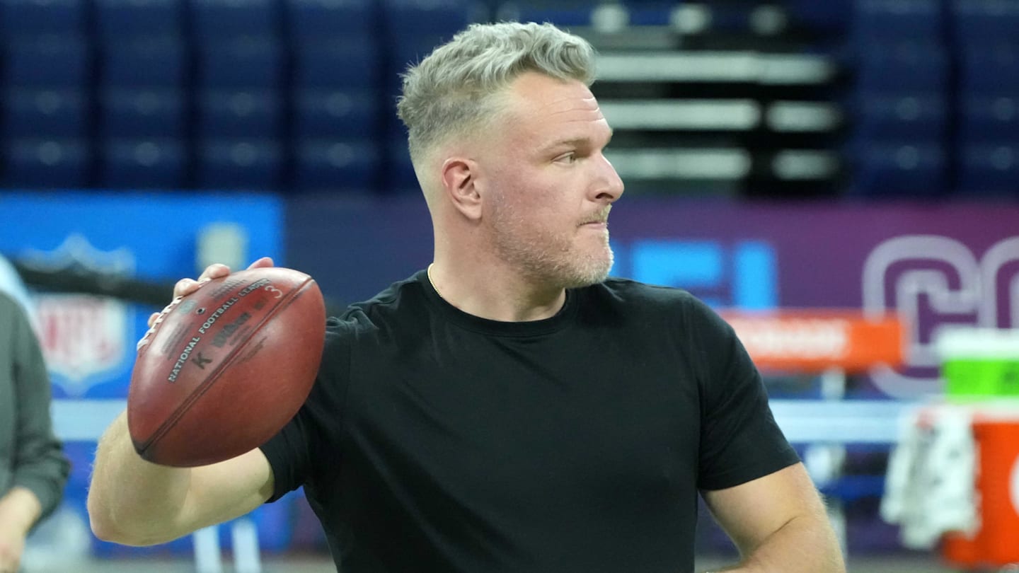 Pat McAfee names college football QB who might be greatest freshman ever