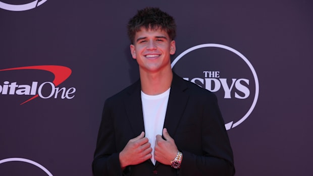 Multiple Key Oregon Commits Fall in New Recruiting Rankings