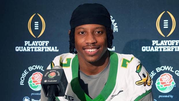 Oregon Ducks Pushing Alabama, Ohio State For 5-Star Elbert Hill