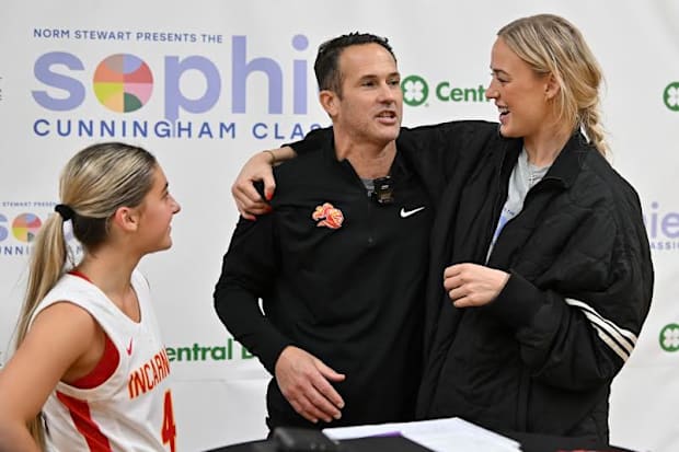 Missouri high school girls basketball team breaks national wins record ...