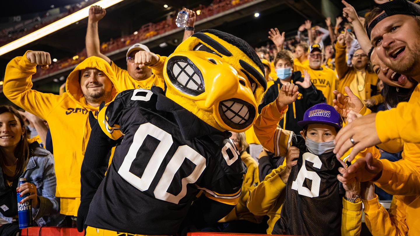 Iowa Hawkeyes Projected To Land Talented 2026 Defensive Recruit