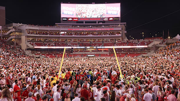 Arkansas Fans Have Big Reason To Watch LSU Tigers - Ole Miss Rebels