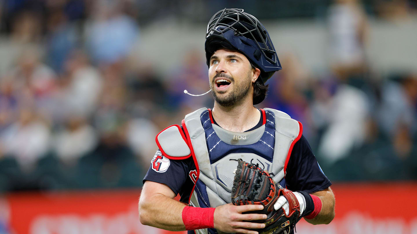 Austin Hedges Leaves Nothing to Imagination With NSFW Plea for All-Star ...