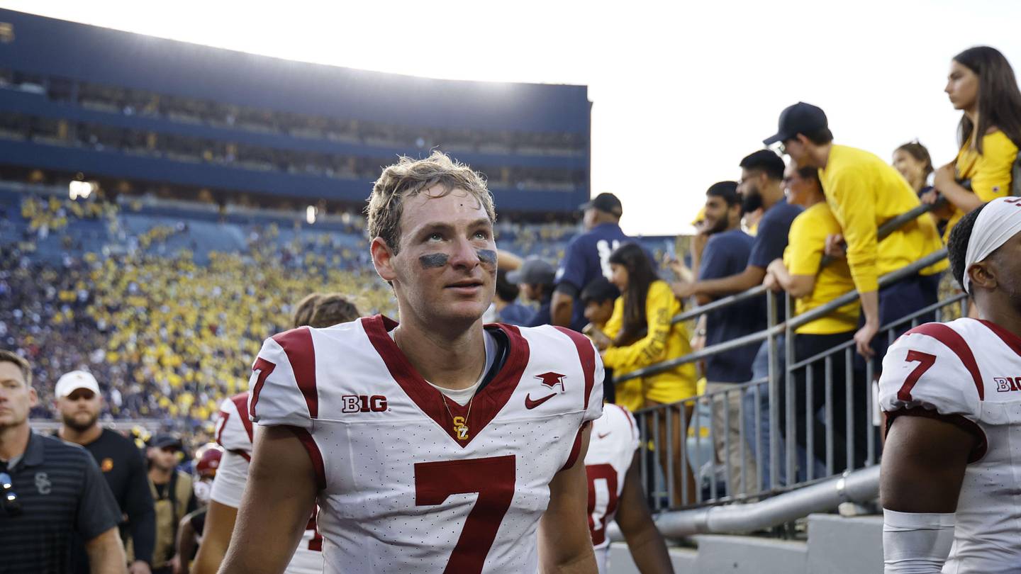USC Trojans Quarterback Miller Moss, Eric Gentry, Kamari Ramsey Injured ...
