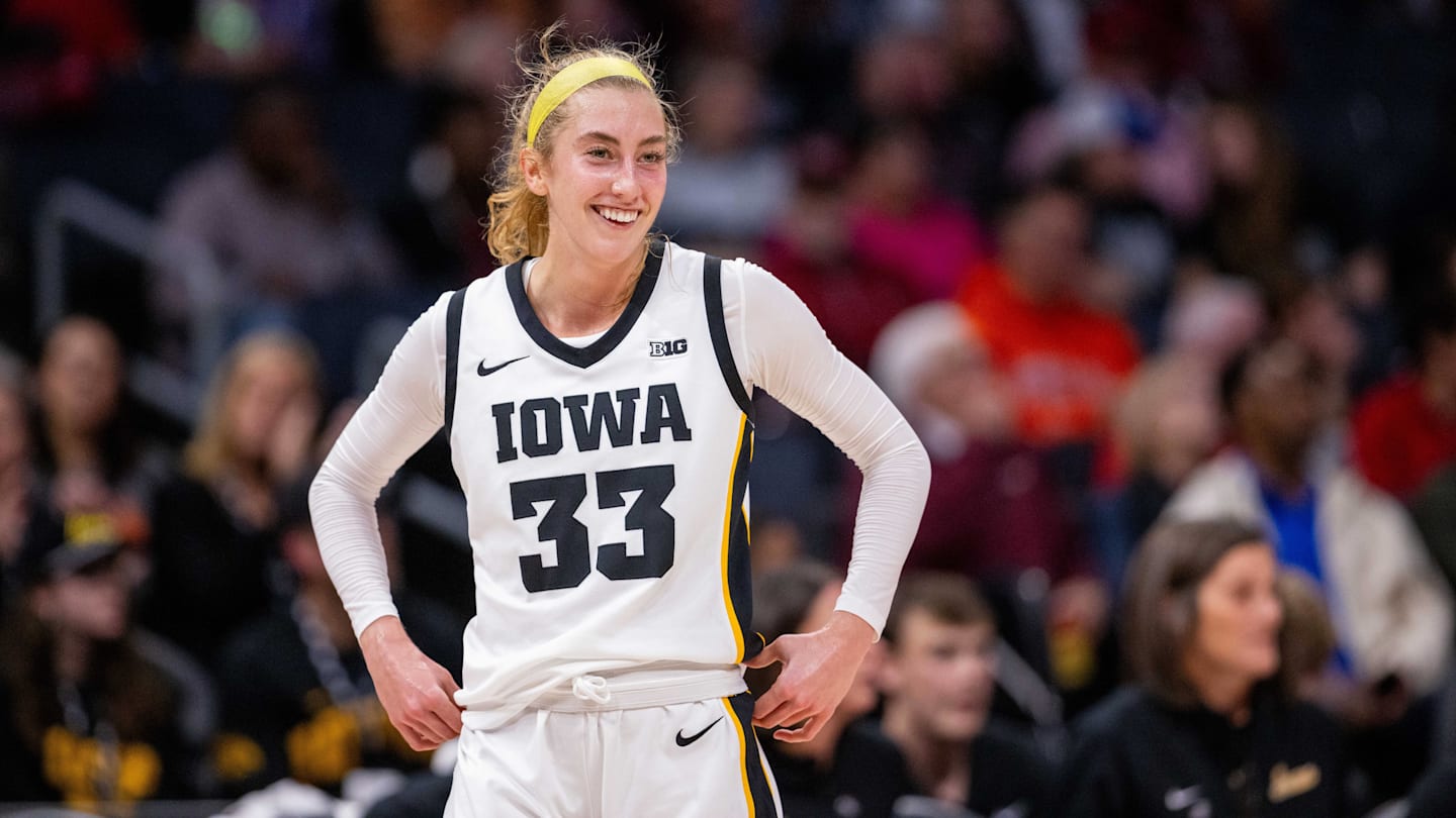 Mystics Coach Provides Telling First Impression of Iowa Fan Favorite ...