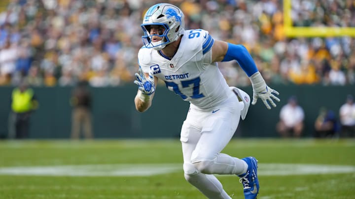 aidan hutchinson coloring pages