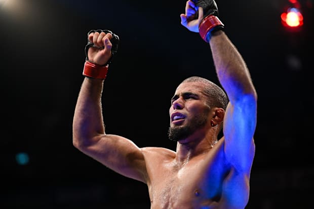 Former UFC star rips “casual MMA fans” for criticizing Tom Aspinall ...