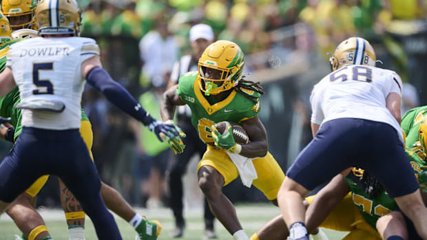 Oregon Ducks' Noah Whittington Reflects on Leading Deep Running Back Room