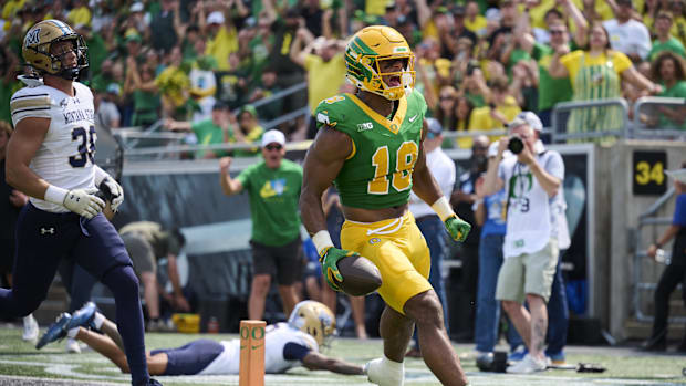 Why Oregon Tight End Kenyon Sadiq Is On Pace To Be College Football's Best