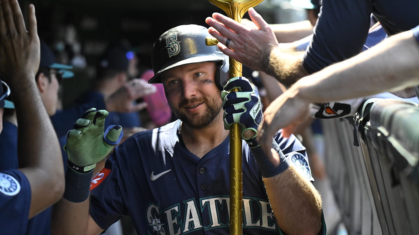 WATCH: Seattle Mariners Fans Serenade Cal Raleigh With 'MVP' Chants