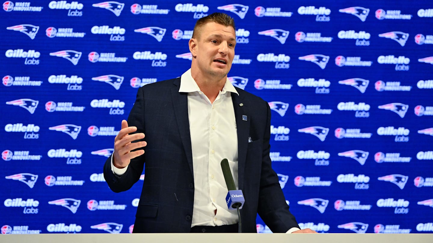 New England Patriots Release Inside Look of Rob Gronkowski’s Final Day