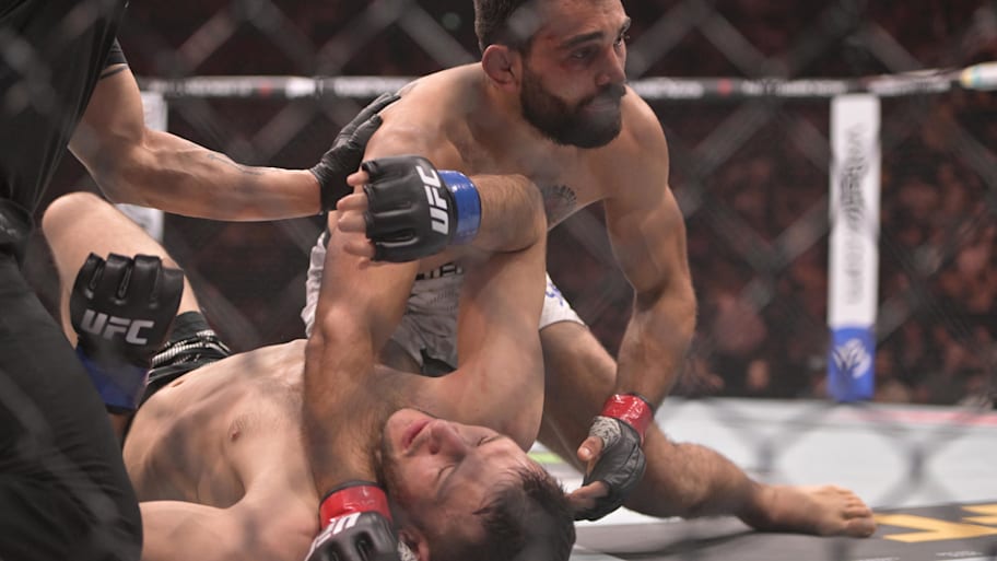 UFC 315 results & highlights: Belal Muhammad upset, new champ crowned