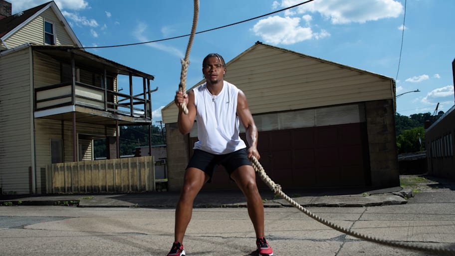 Justin Fields Unveils His Reebok Sneakers For The NFL Season | Yardbarker