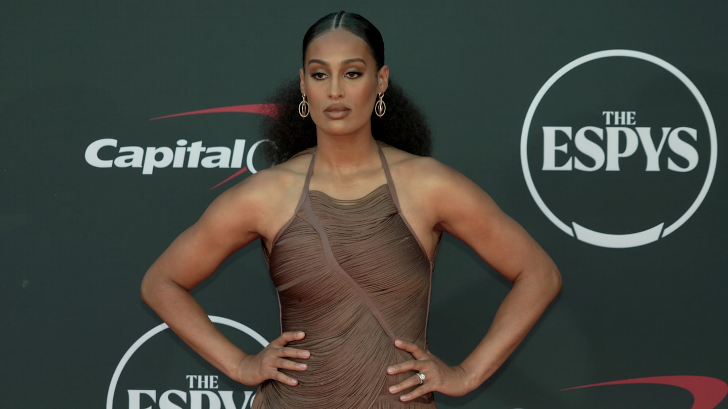 Storm Star Skylar Diggins Sets the Record Straight on Last Name Change