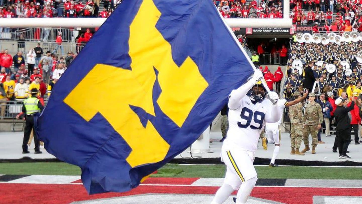 'Fire Ryan Day': Michigan fan describes atmosphere in Ohio Stadium ...