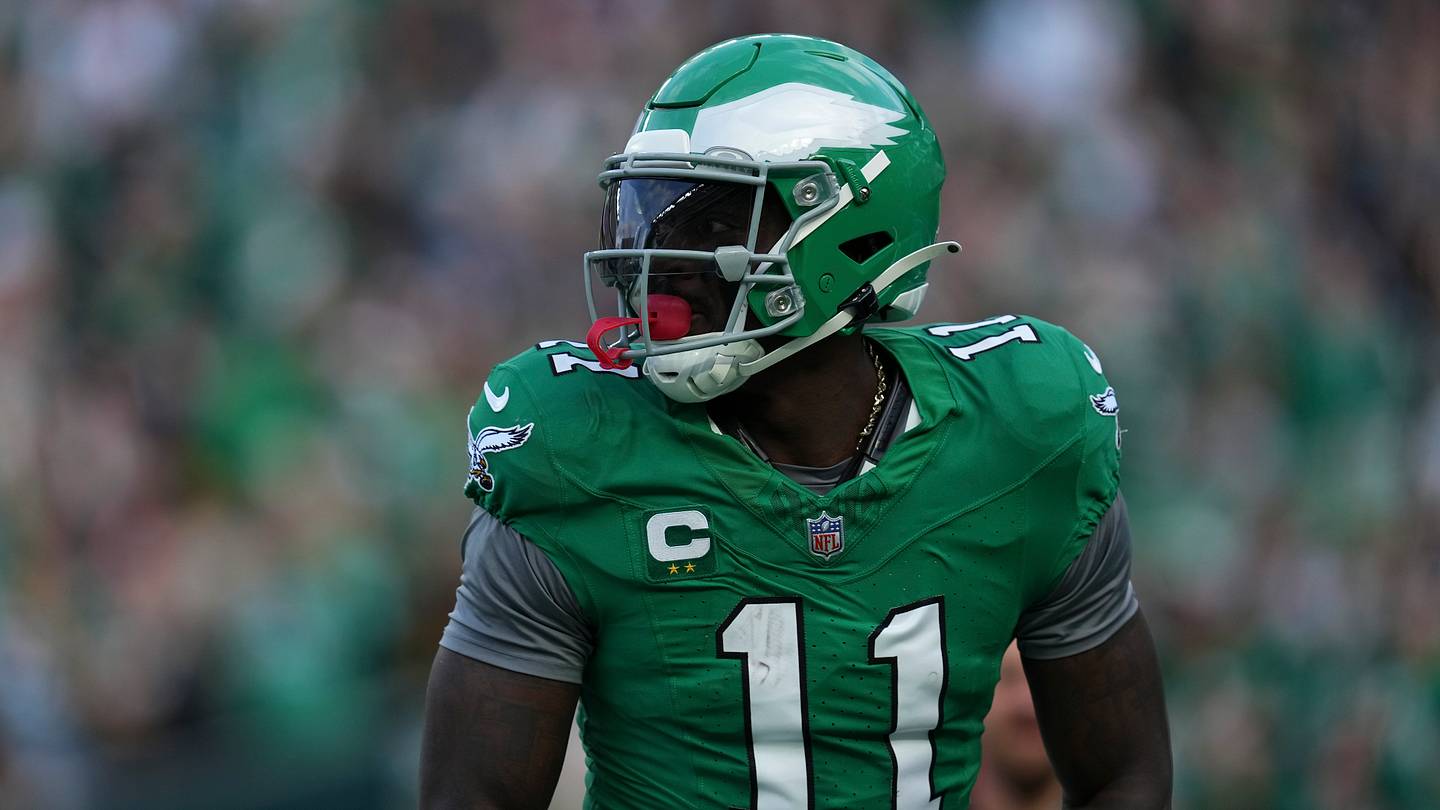 AJ Brown is so checked out of Eagles passing game he's reading a book ...