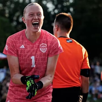 Bulldog Roundup: Texans lead Mississippi State to win vs. Texas