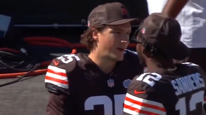 Shedeur Sanders Had Nice Moment With Browns Kicker After Brutal Missed FG