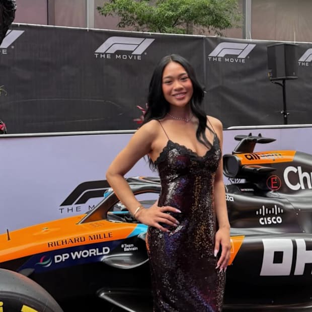 5-foot Sunisa Lee looks tiny beside Olympic champ twin Lindsey Vonn in jarring photo