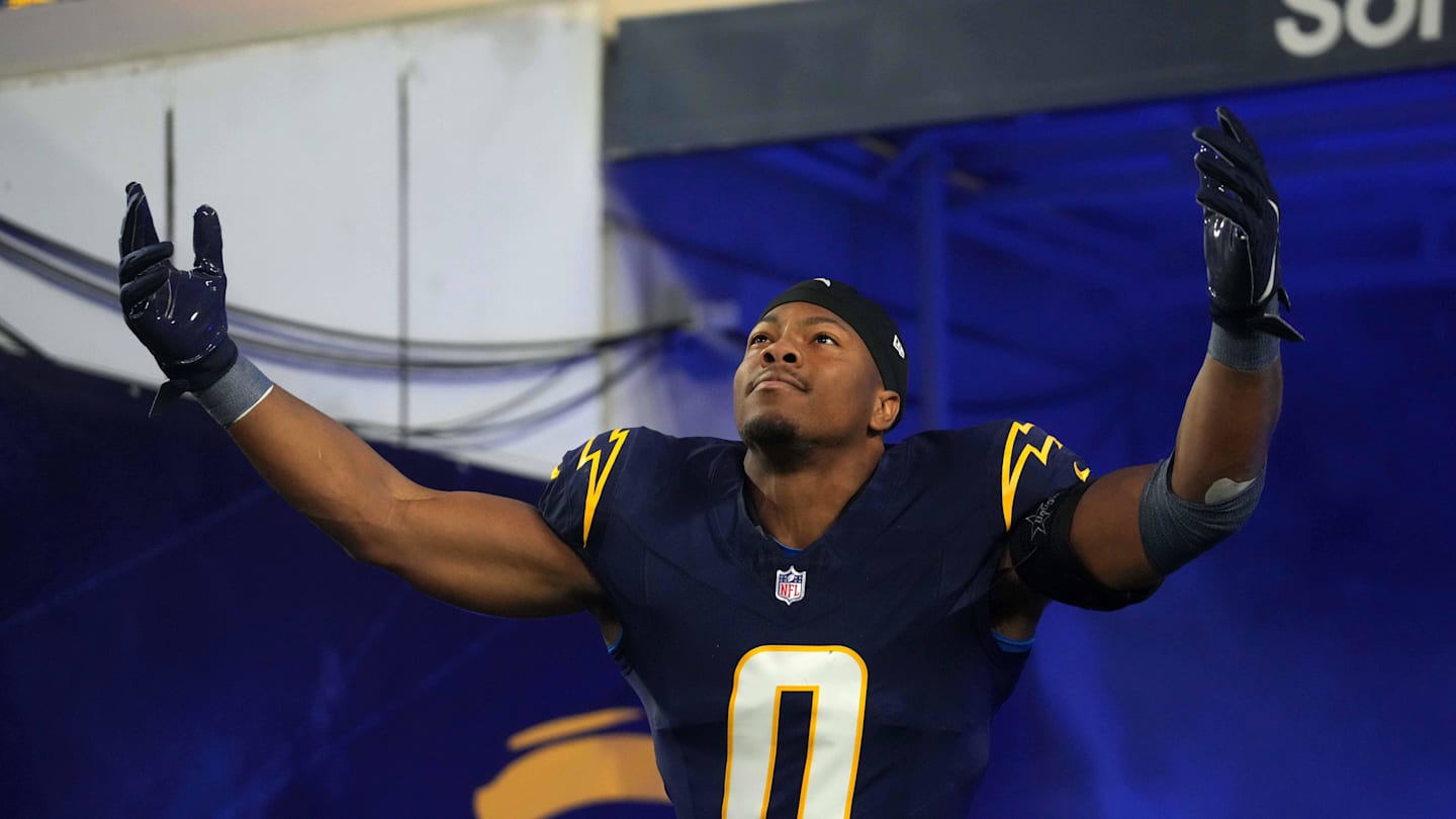 Chargers LB Daiyan Henley’s Pro Bowl campaign promoted by unexpected name