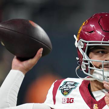 USC Trojans' Lincoln Riley Names Starting Quarterback