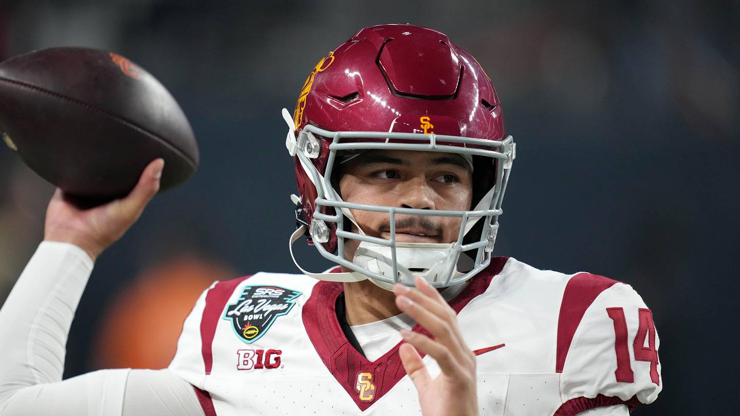 USC Trojans’ Lincoln Riley Optimistic About Quarterback Jayden Maiava’s ...