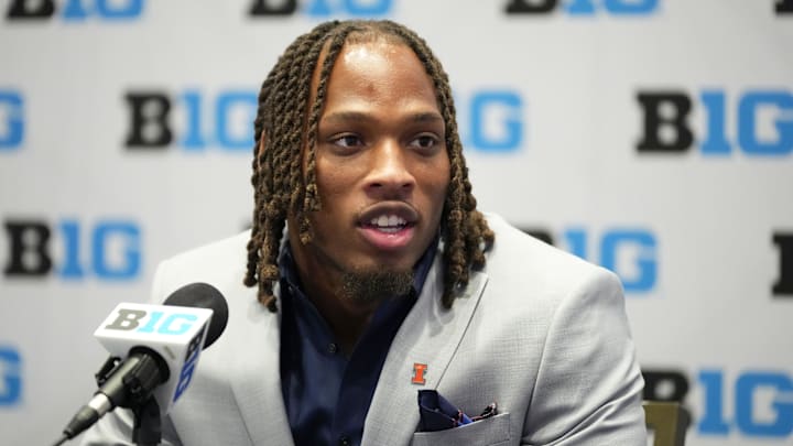 Untangling the Confusion Around Illinois Defensive Back Xavier Scott's ...