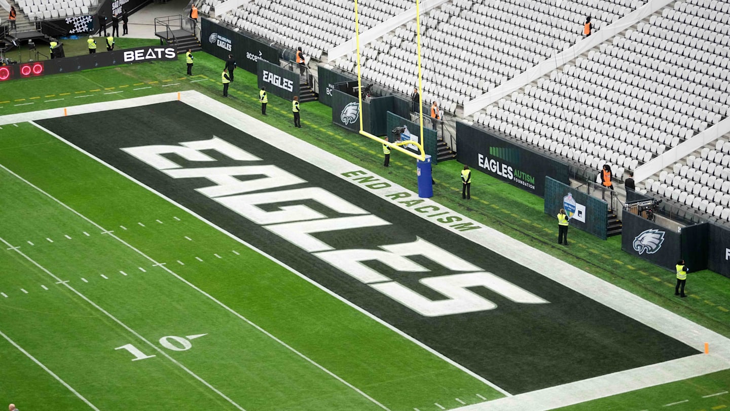 NFL Writer Floats Trade Idea To Dump Eagles Star