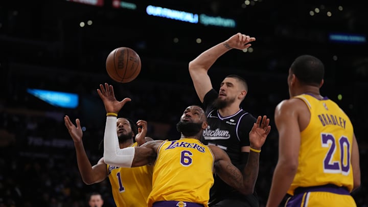 Alex Len Changes Course, Ditches Pacers for Deal With Lakers