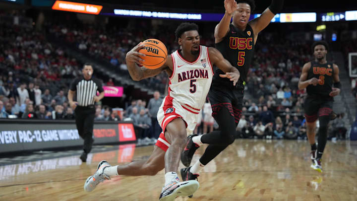 Arizona Wildcats Breakout Star Makes Small Forward Award Watch List
