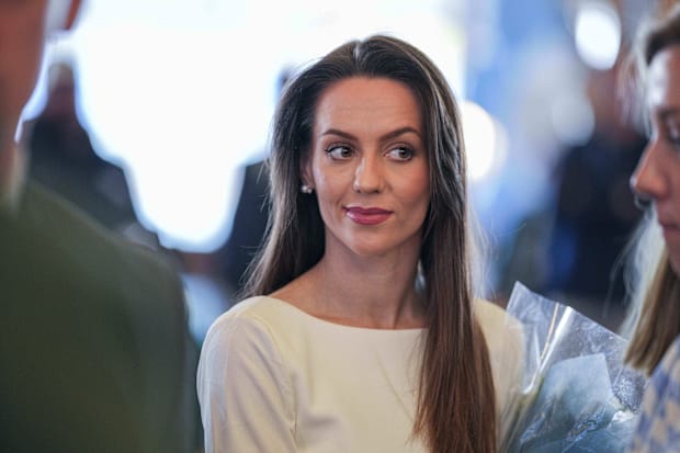 Bill Belichick's gf Jordon Hudson attends her first Boston parade in stylish DunQueen