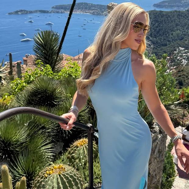 Chiefs heiress Gracie Hunt flexes billionaire life with dad Clark, Ava ...