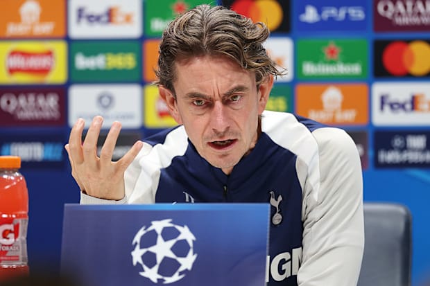 Thomas Frank Hits Back at Arne Slot’s ‘Reckless’ Micky Van de Ven Criticism