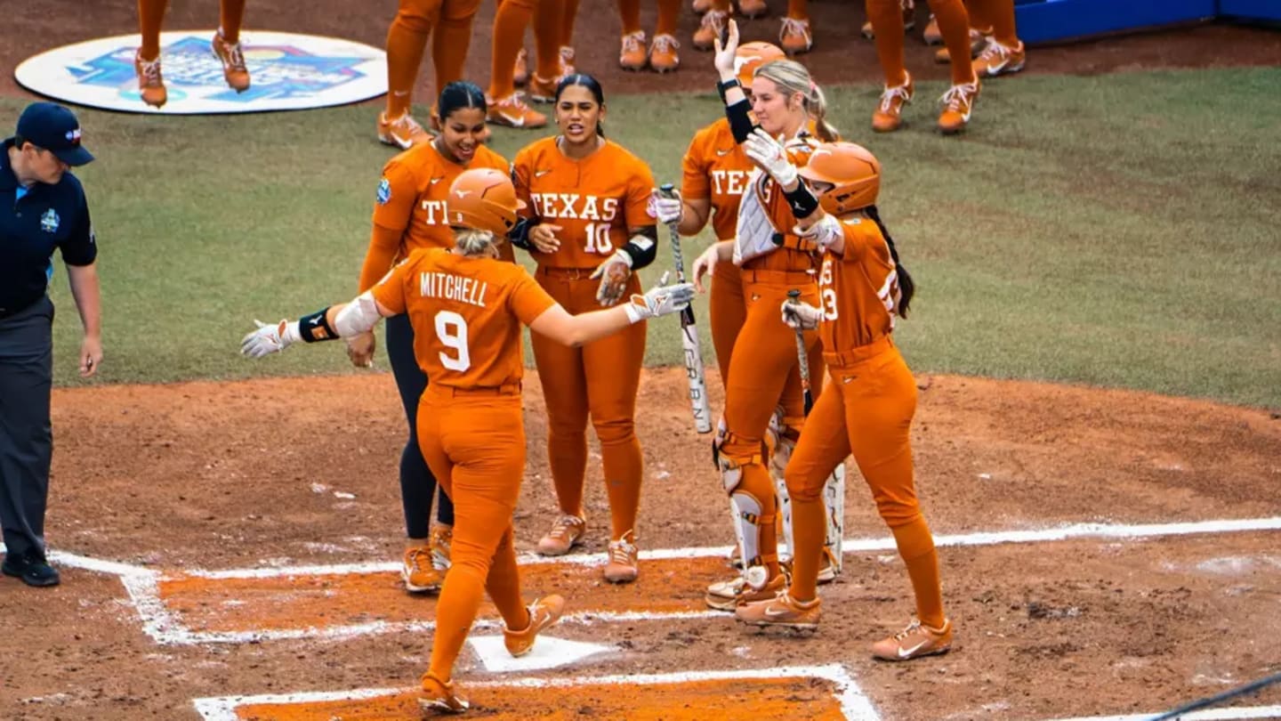 Texas Softball Senior to Retire After WCWS Championship Series, Turns ...